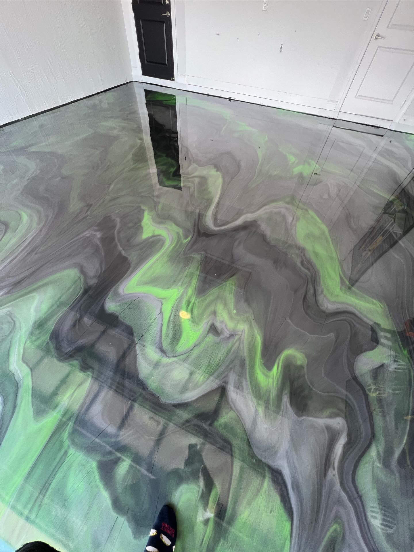 Daves Epoxy Flooring - Certified Installers - One Day Garage Flooring